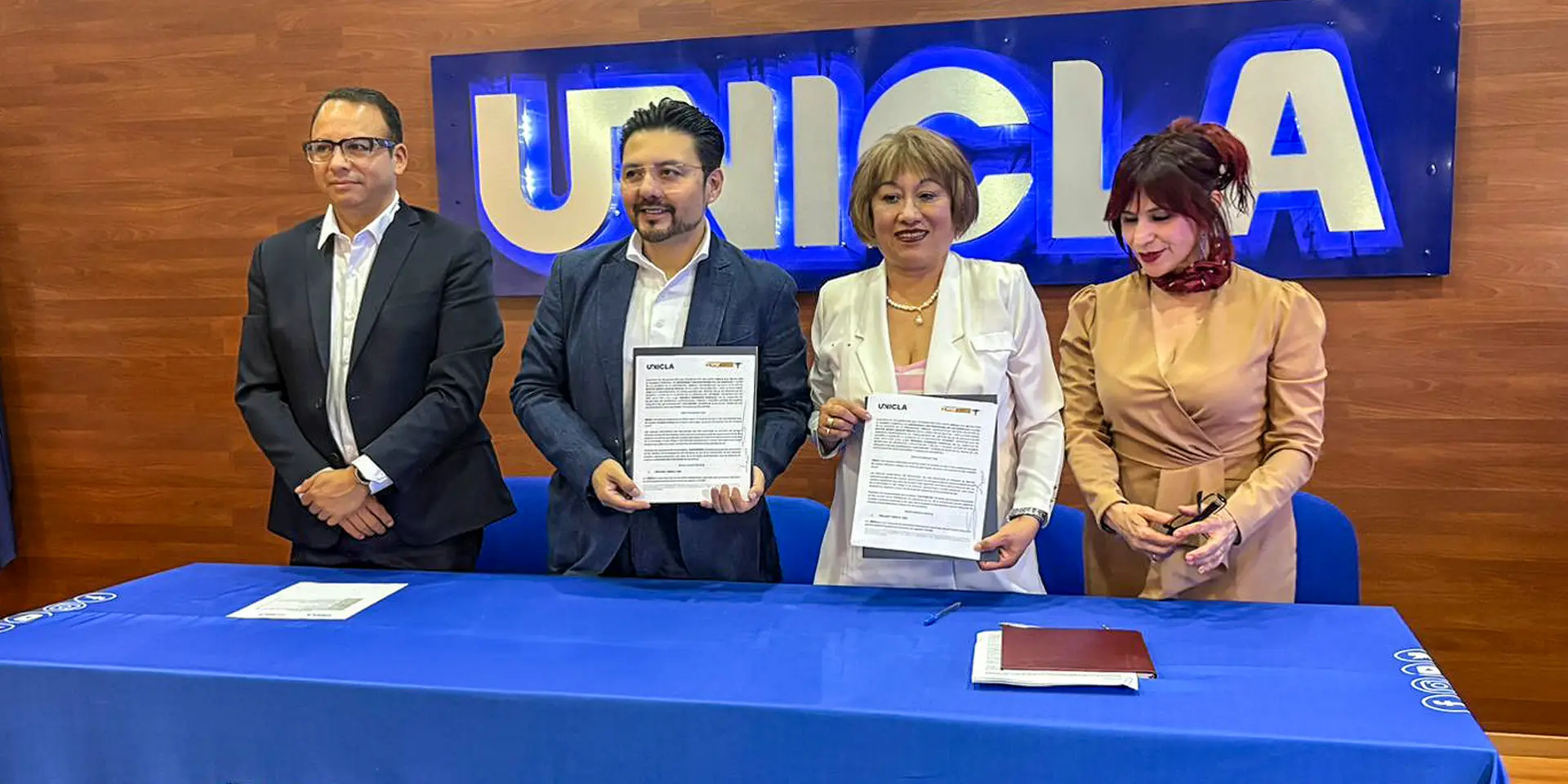 UNICLA y SITSSMO firman convenio en beneficio de las familias michoacanas
